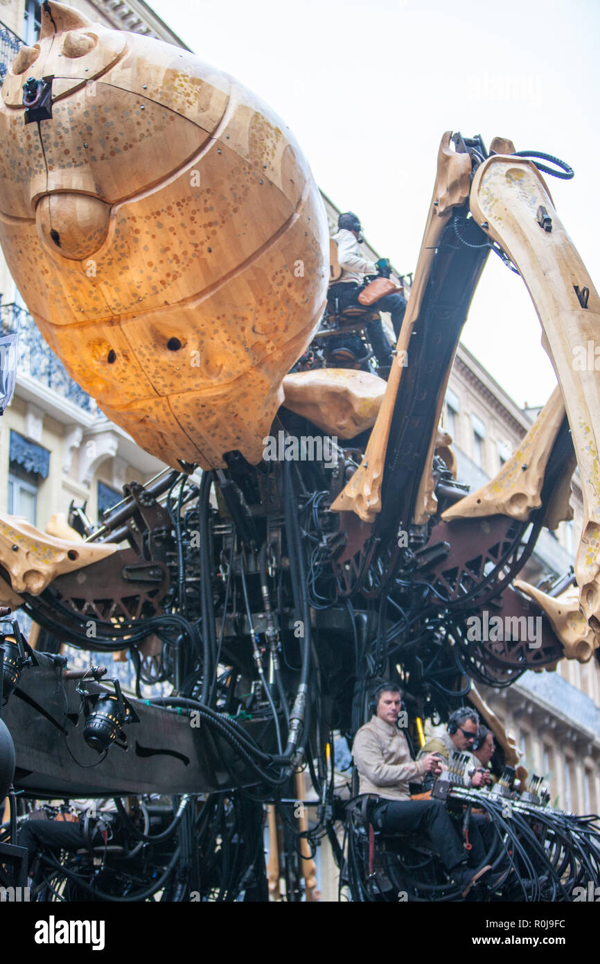 A gigantic mechanical spider hi-res stock photography and images - Alamy