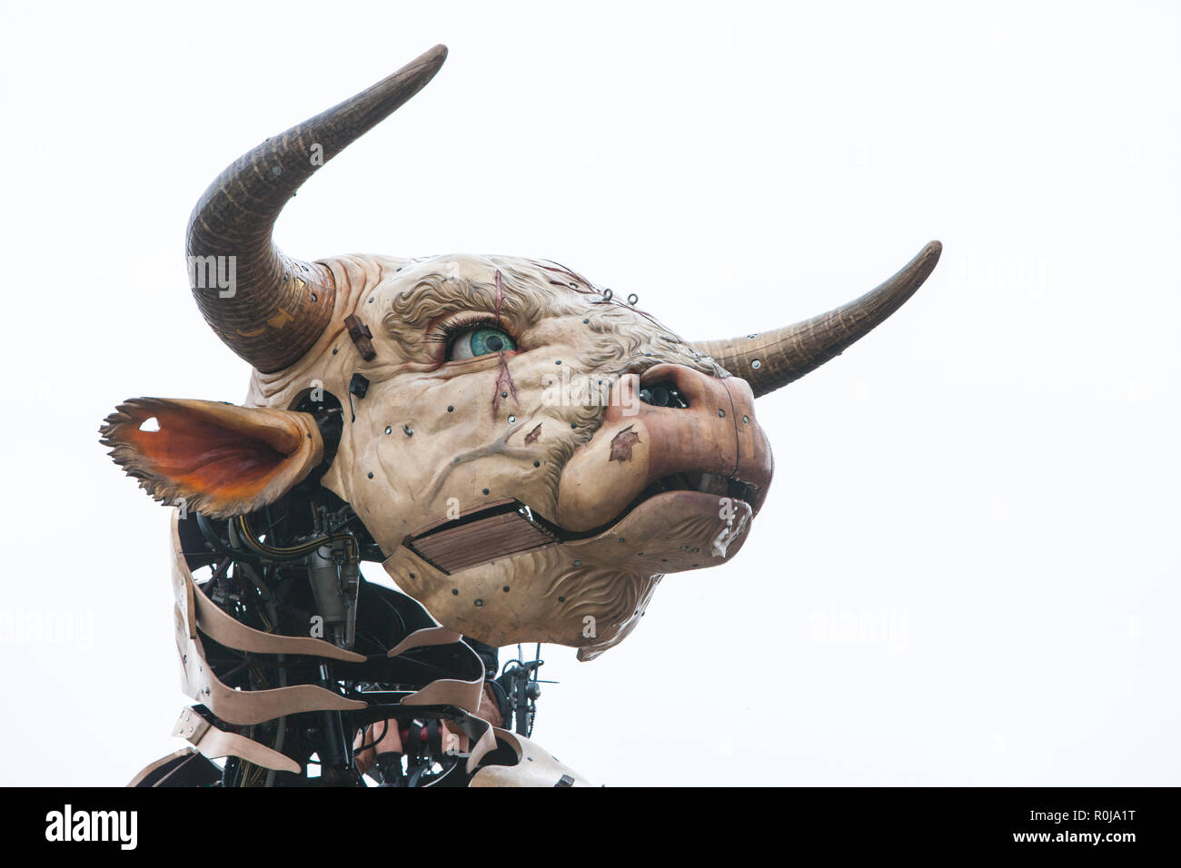 A gigantic mechanical spider hi-res stock photography and images - Alamy