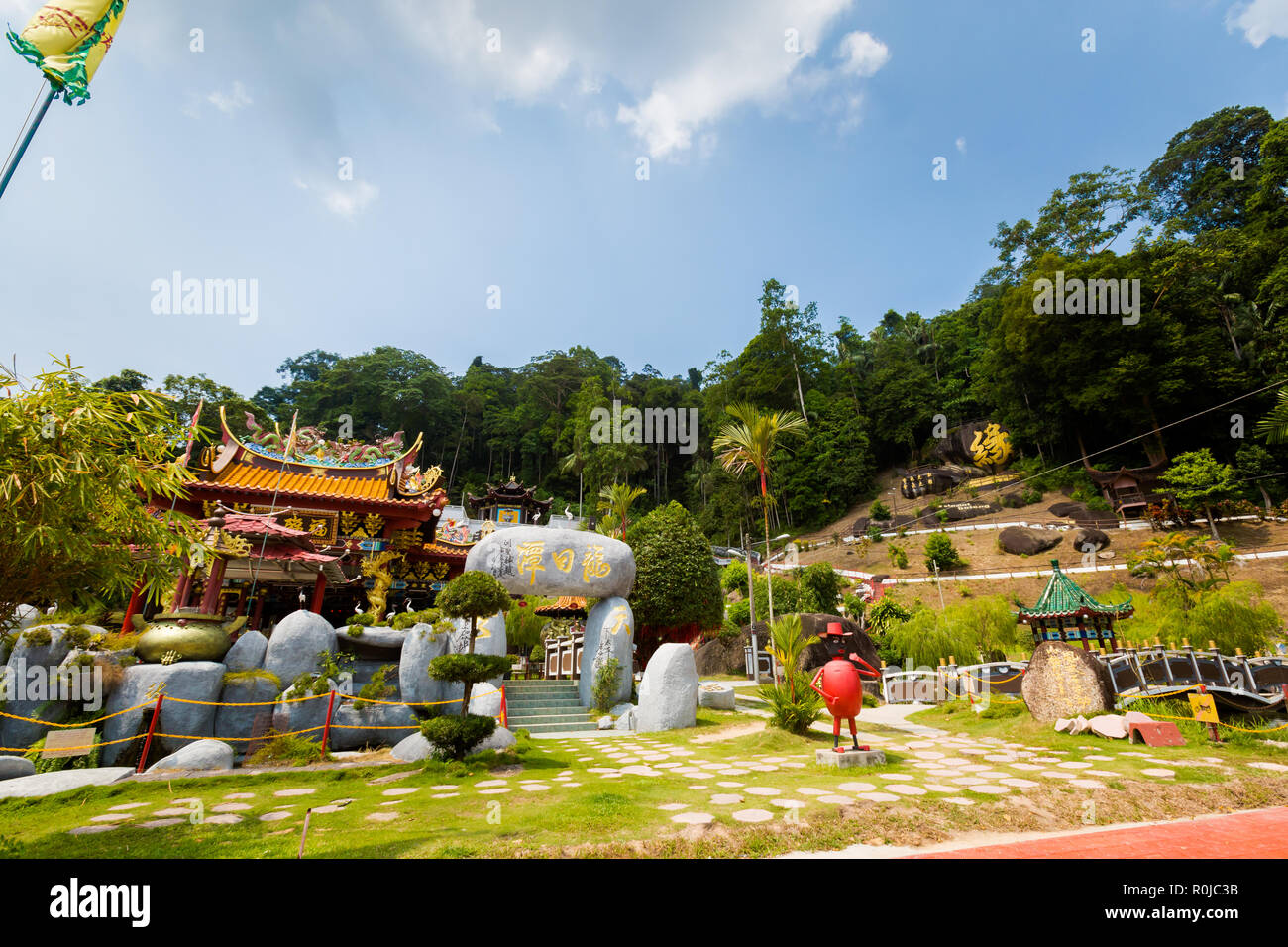 Beautiful architecture of Foo Lin Kong chinese temple on Pangkor island ...