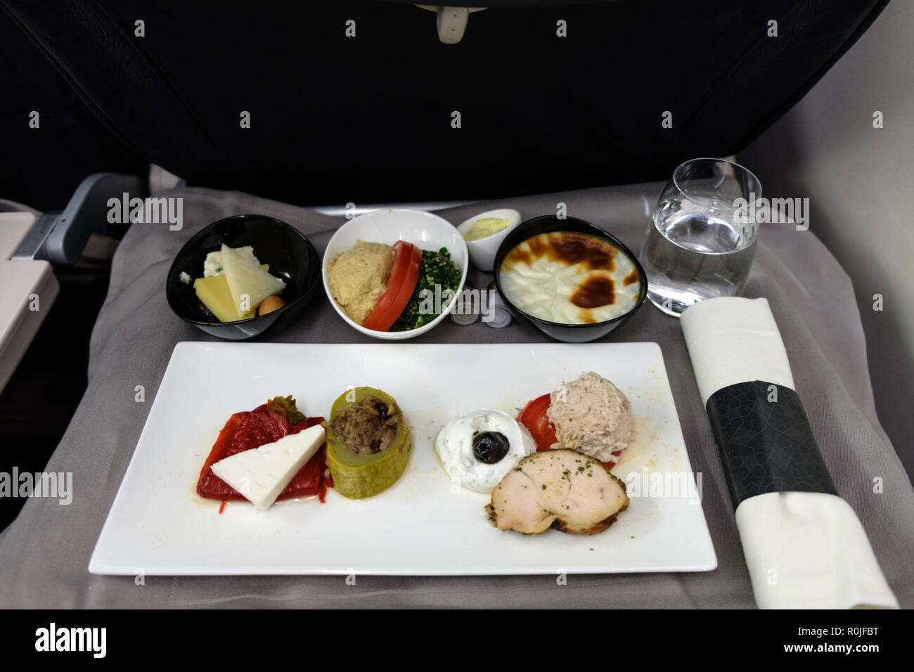Airline meals hi-res stock photography and images - Alamy