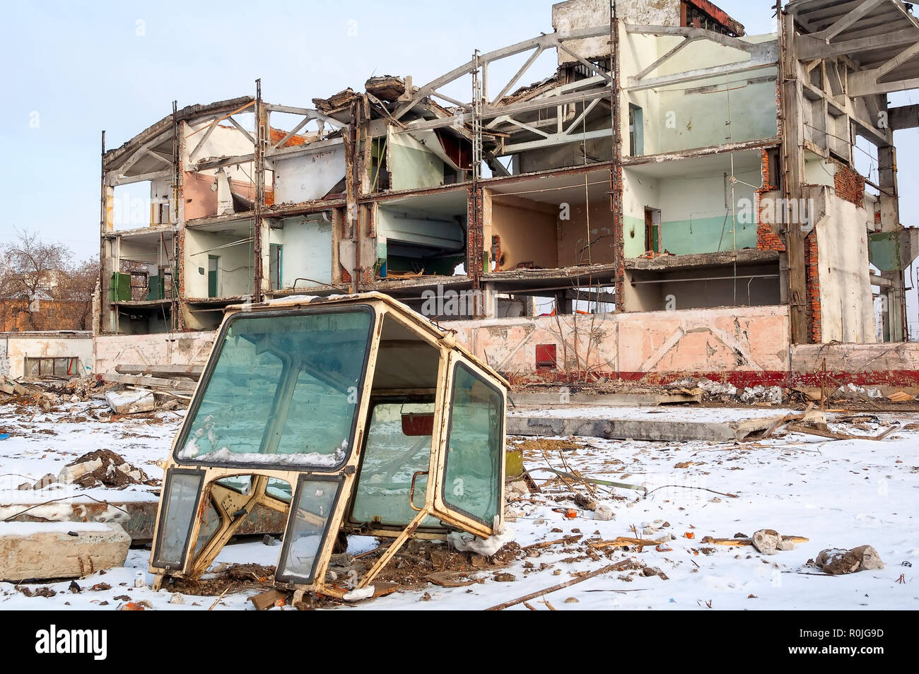 Destruction architecture building exterior damaged abandoned explosion ...