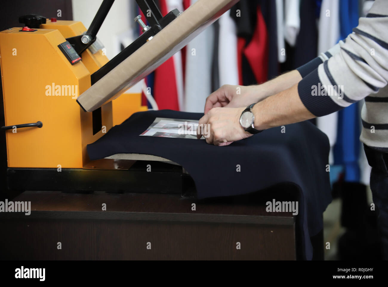 T shirt printing machine hi-res stock photography and images - Alamy