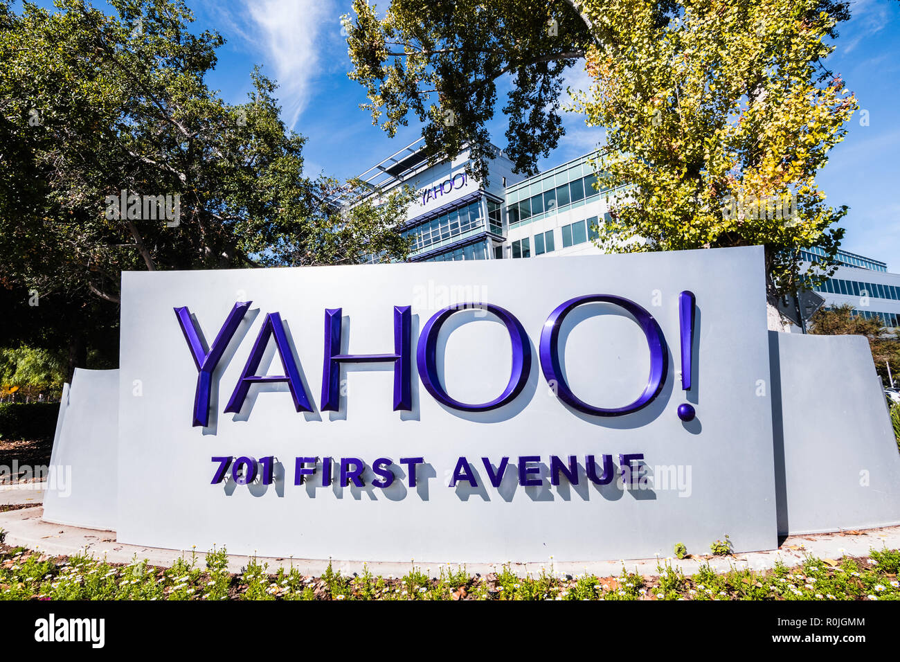 First Yahoo Logo