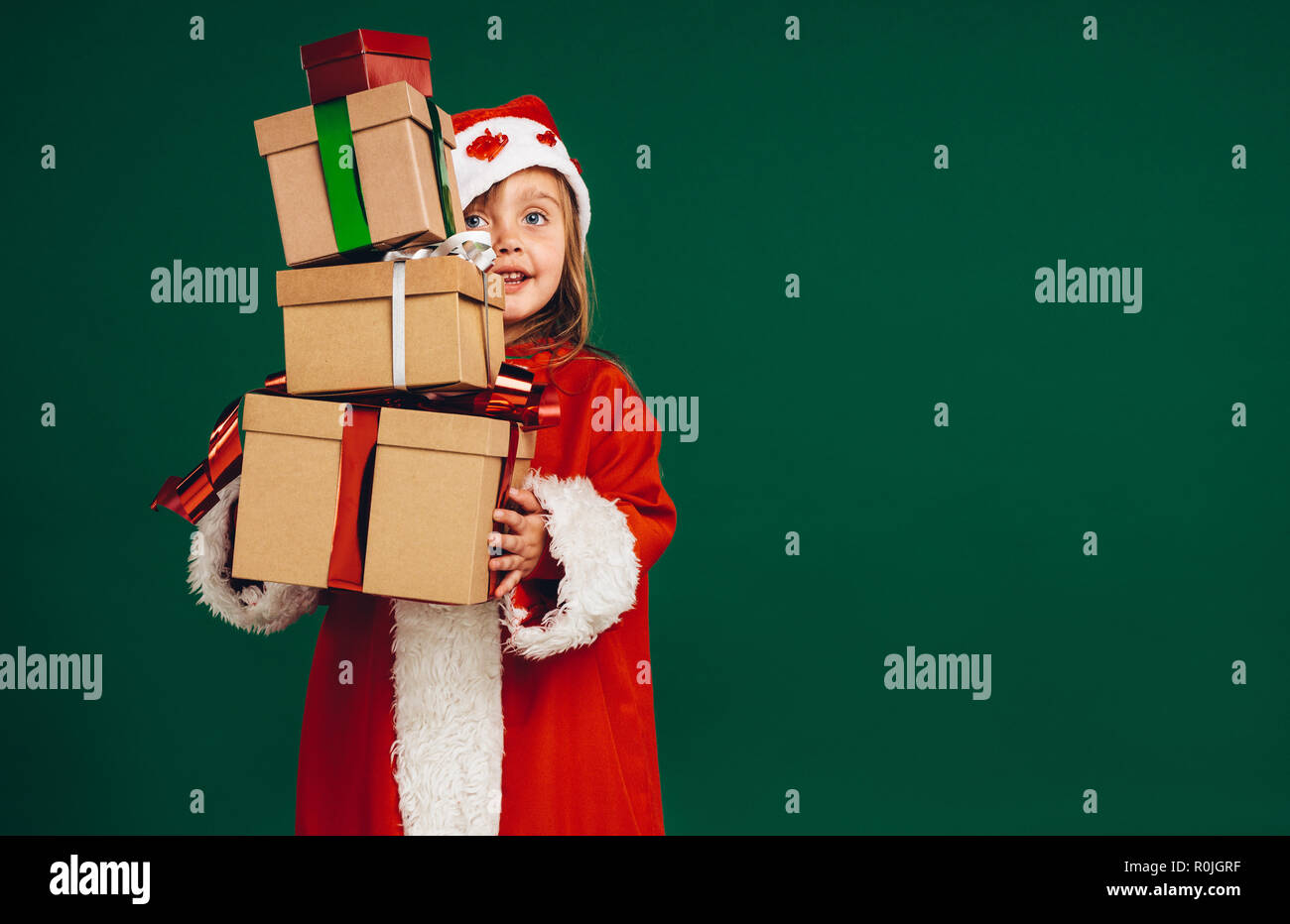 Girl dressed in box hi-res stock photography and images - Alamy