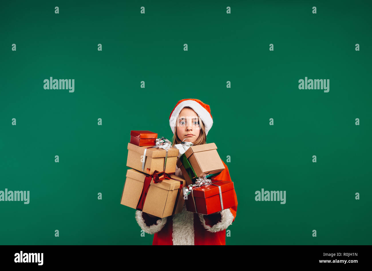 Girl dressed in box hi-res stock photography and images - Alamy