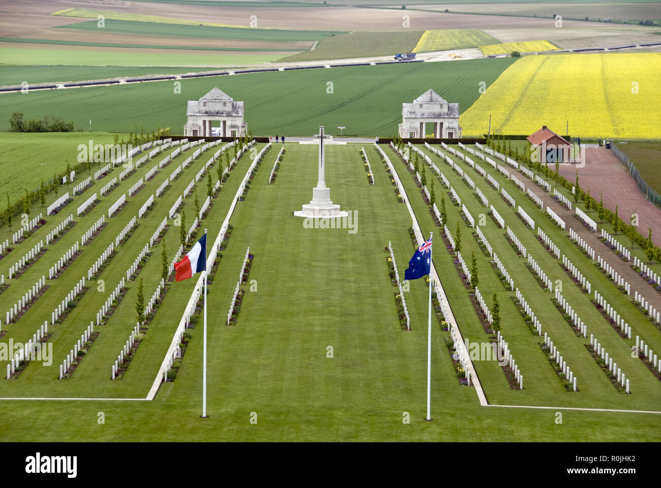 The cemetery at the Villers–Bretonneux Australian Nat. Memorial ...