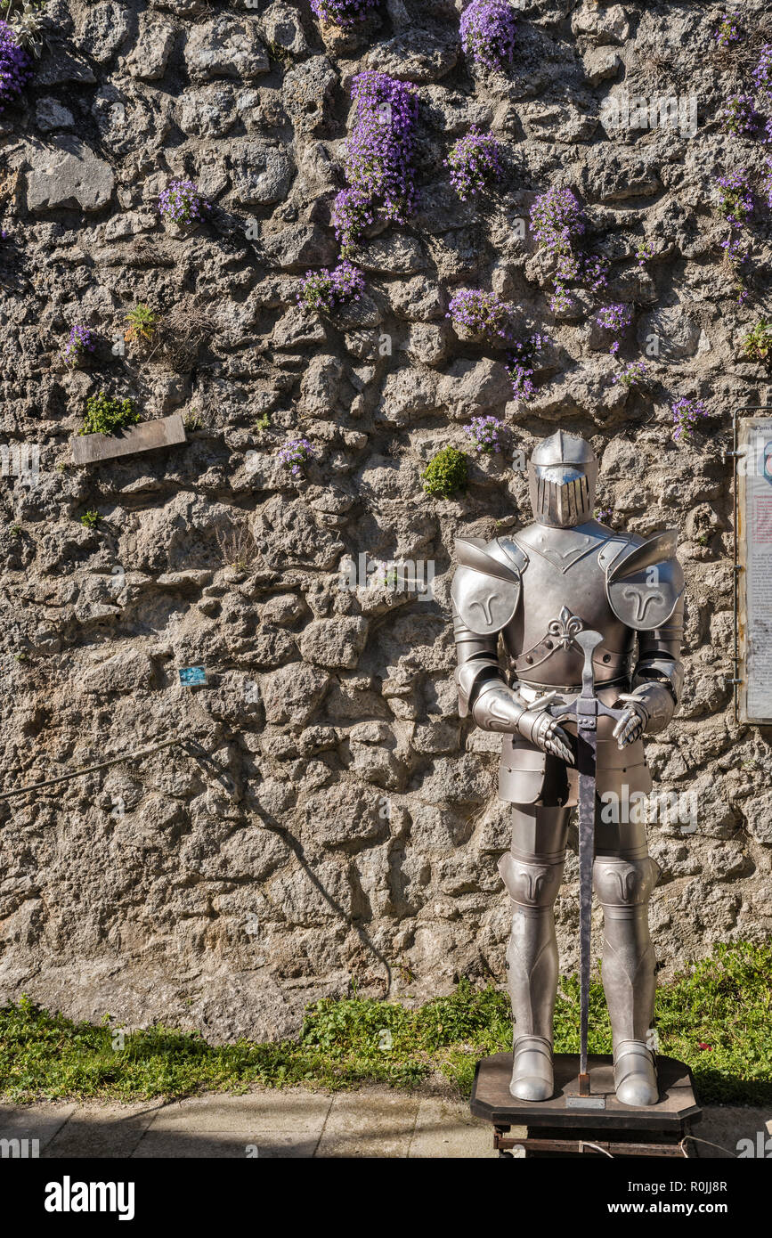Medieval full plate armour hi-res stock photography and images - Alamy