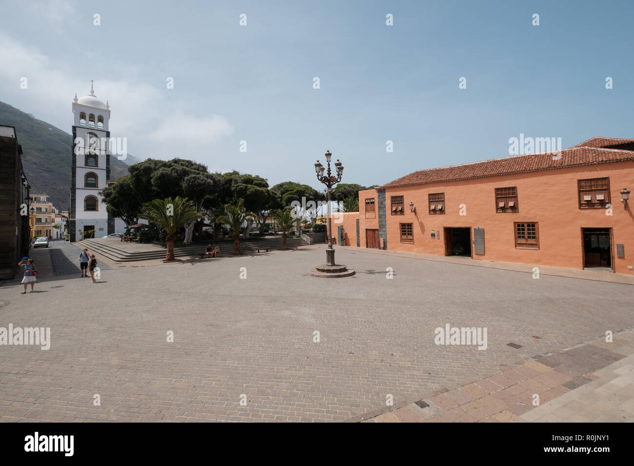 Empty town hi-res stock photography and images - Alamy