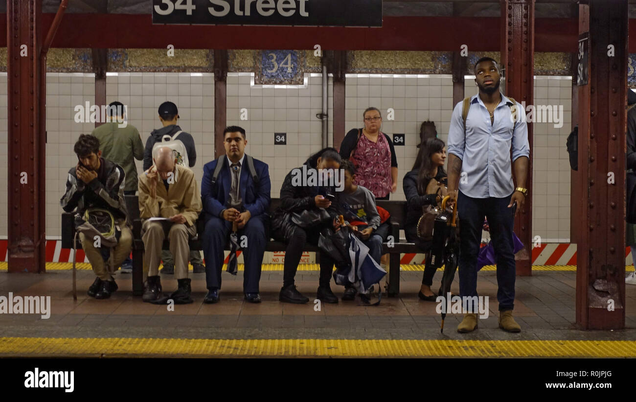 D train hi-res stock photography and images - Alamy