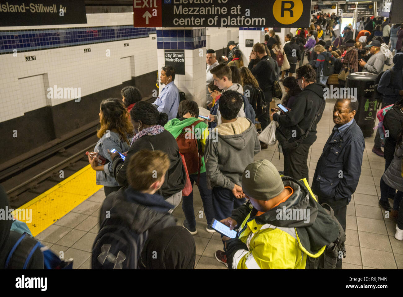 Crowded subway train platform at Jay Street MetroTech stop in downtown ...