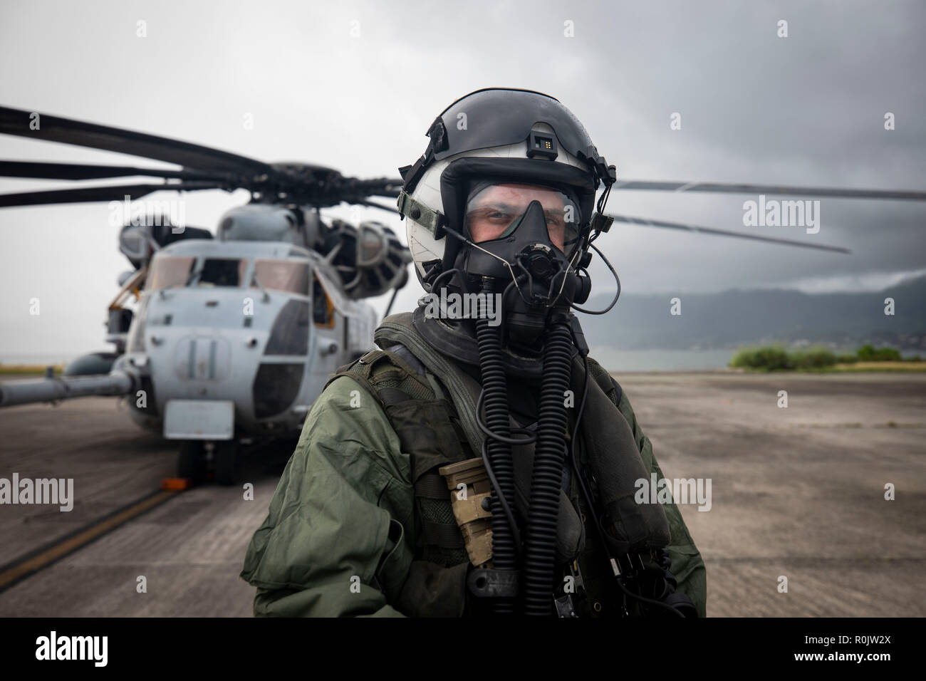 Decontamination training hi-res stock photography and images - Alamy