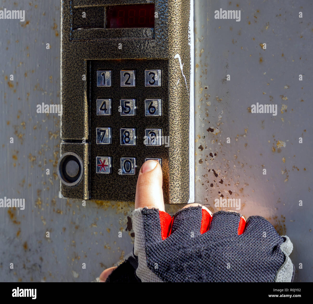 Call completion hi-res stock photography and images - Alamy