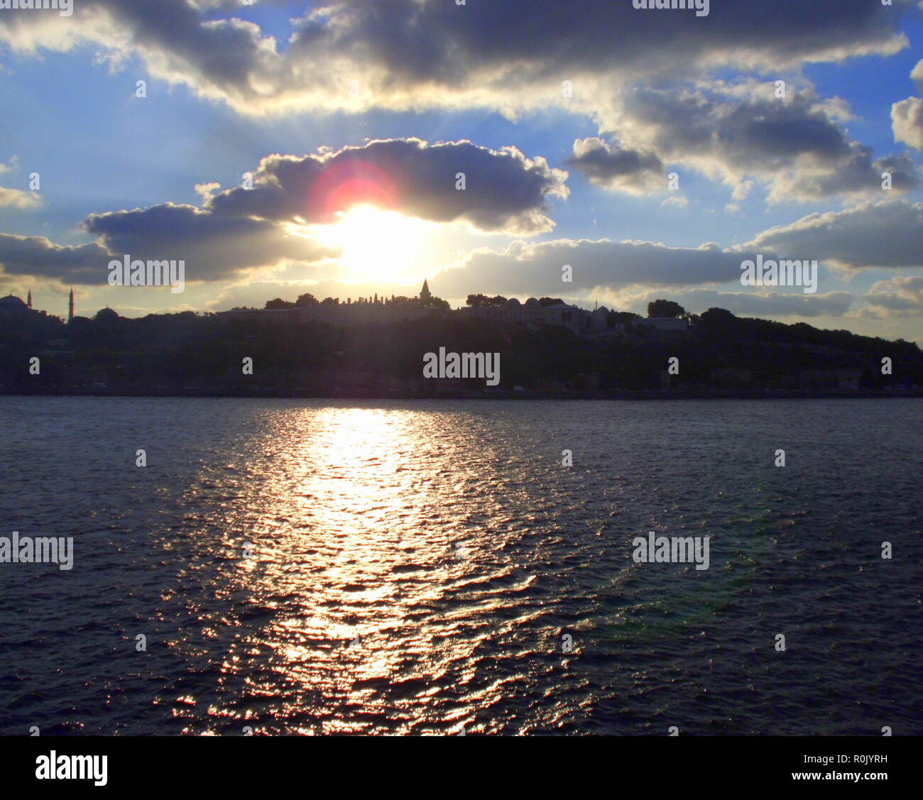 Sultanahmet bosphorus river istanbul hi-res stock photography and ...