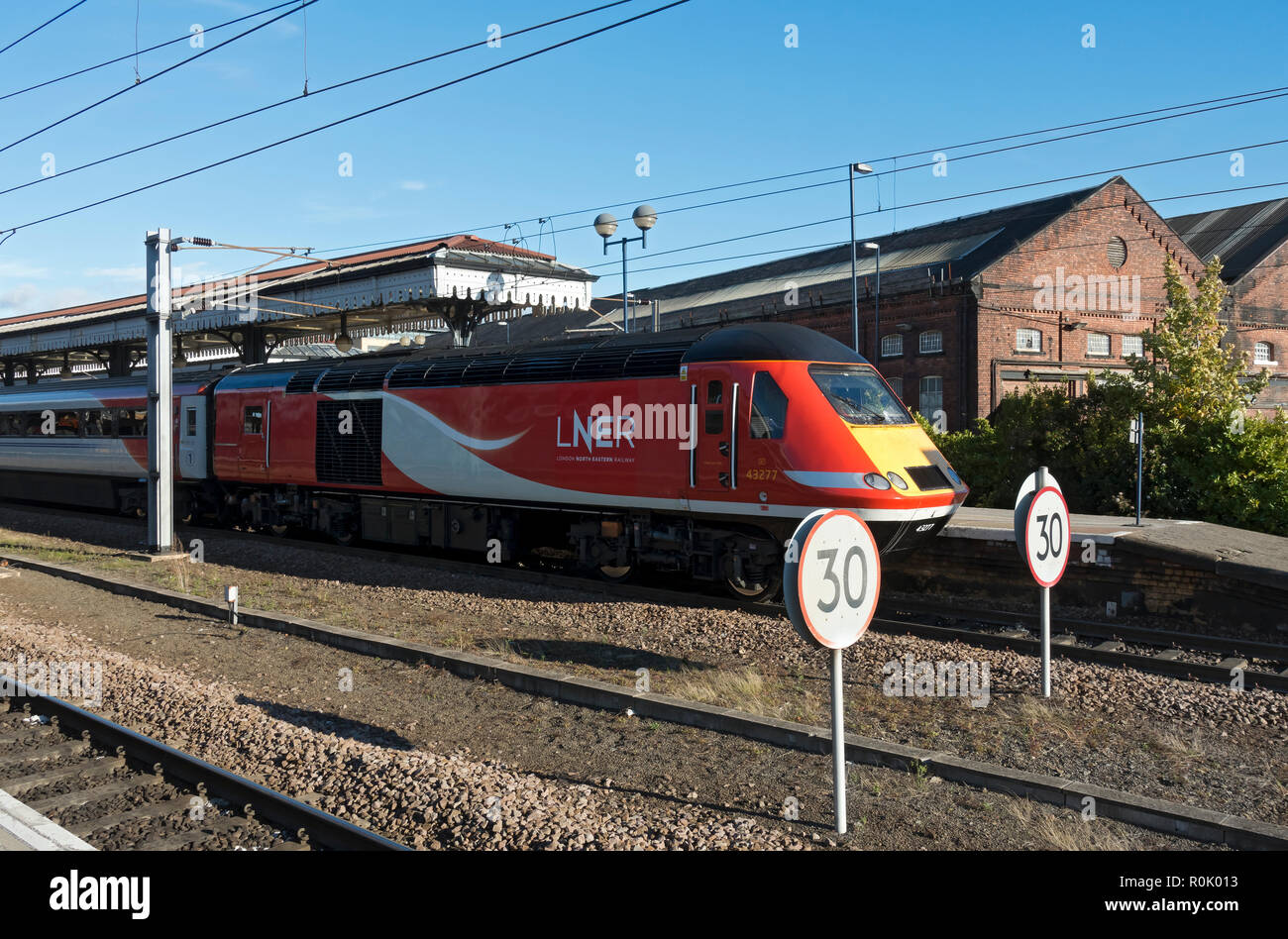 Lner high speed trains hi-res stock photography and images - Alamy