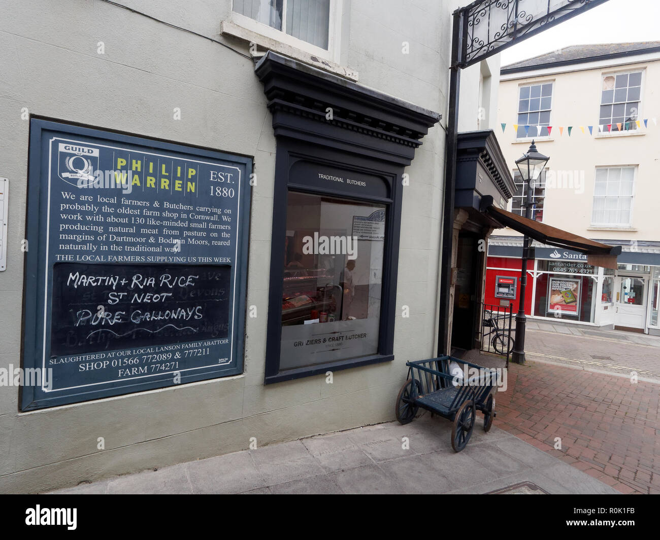 Town historic gate launceston hi-res stock photography and images - Alamy