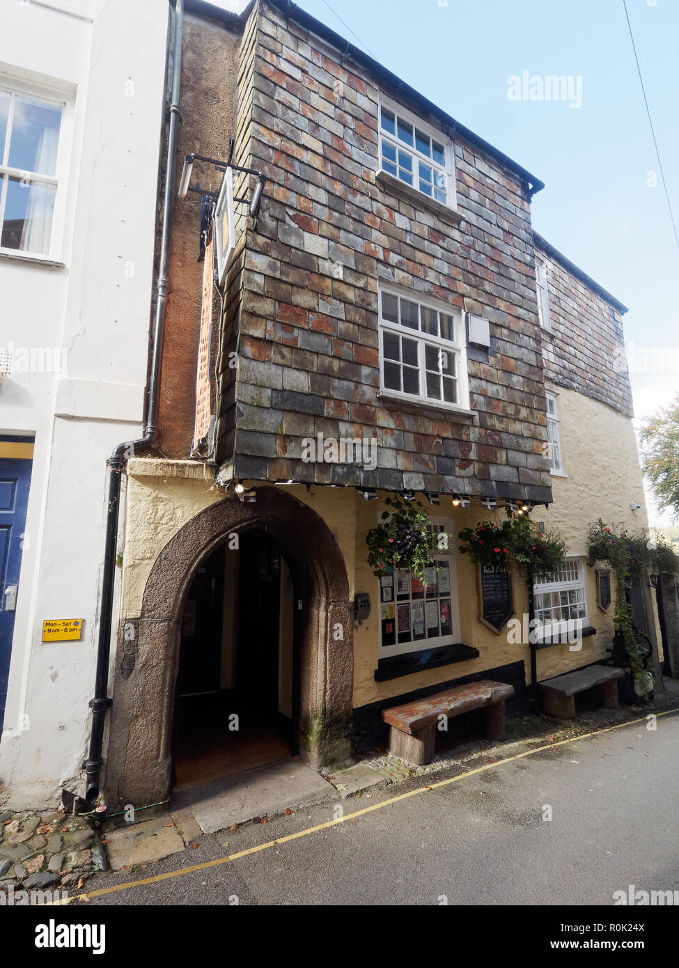 Costa shop front launceston hi-res stock photography and images - Alamy