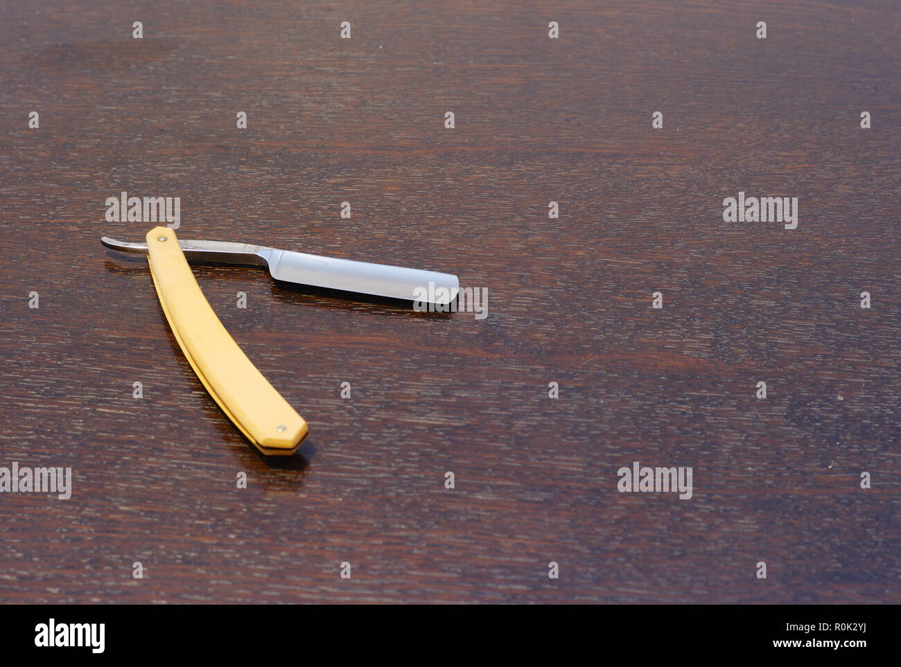Traditional Straight Razor, Open with Boxwood Handle Stock Photo - Alamy