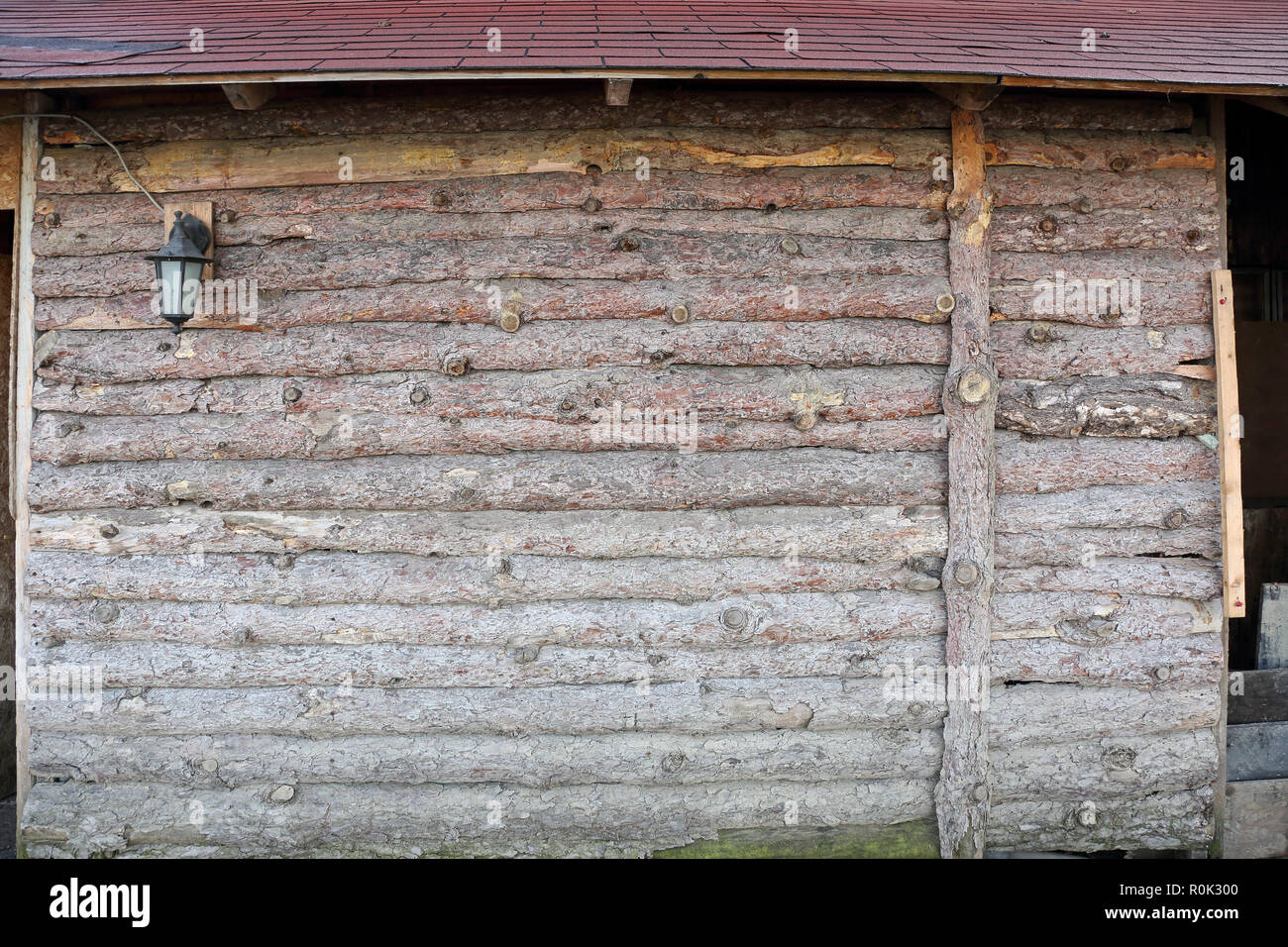 Small Wooden Cabin Shed Building Structure Stock Photo - Alamy