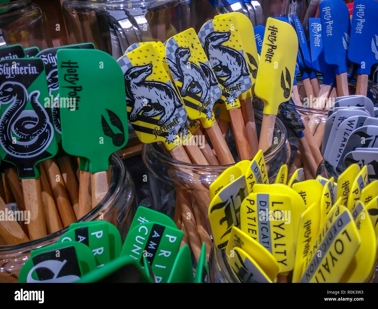 Harry potter cooking hi-res stock photography and images - Alamy