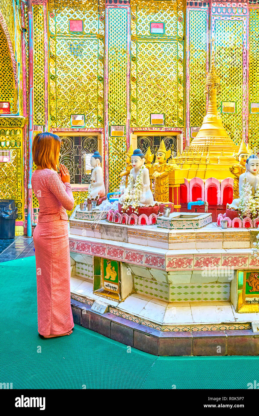 Shrine altar buddha woman pray hi-res stock photography and images - Alamy