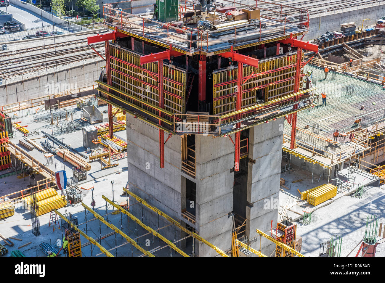 Multi unit condominium building under construction in the South Loop ...