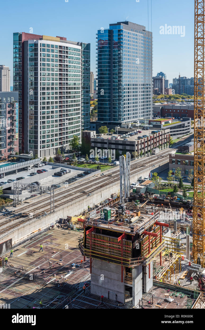 Condominium building under construction hi-res stock photography and ...