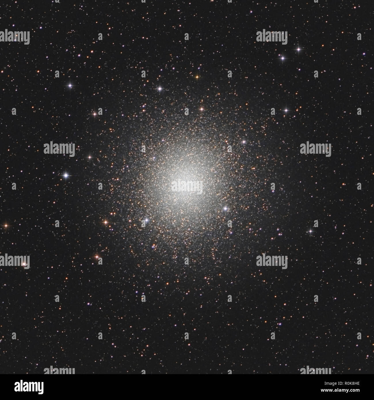 Omega centauri hi-res stock photography and images - Alamy