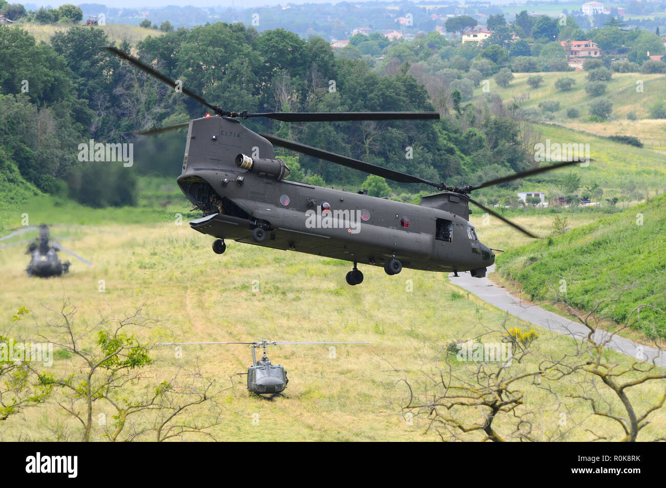 Italian Army Aviation ICH-47F Chinook taking off Stock Photo - Alamy