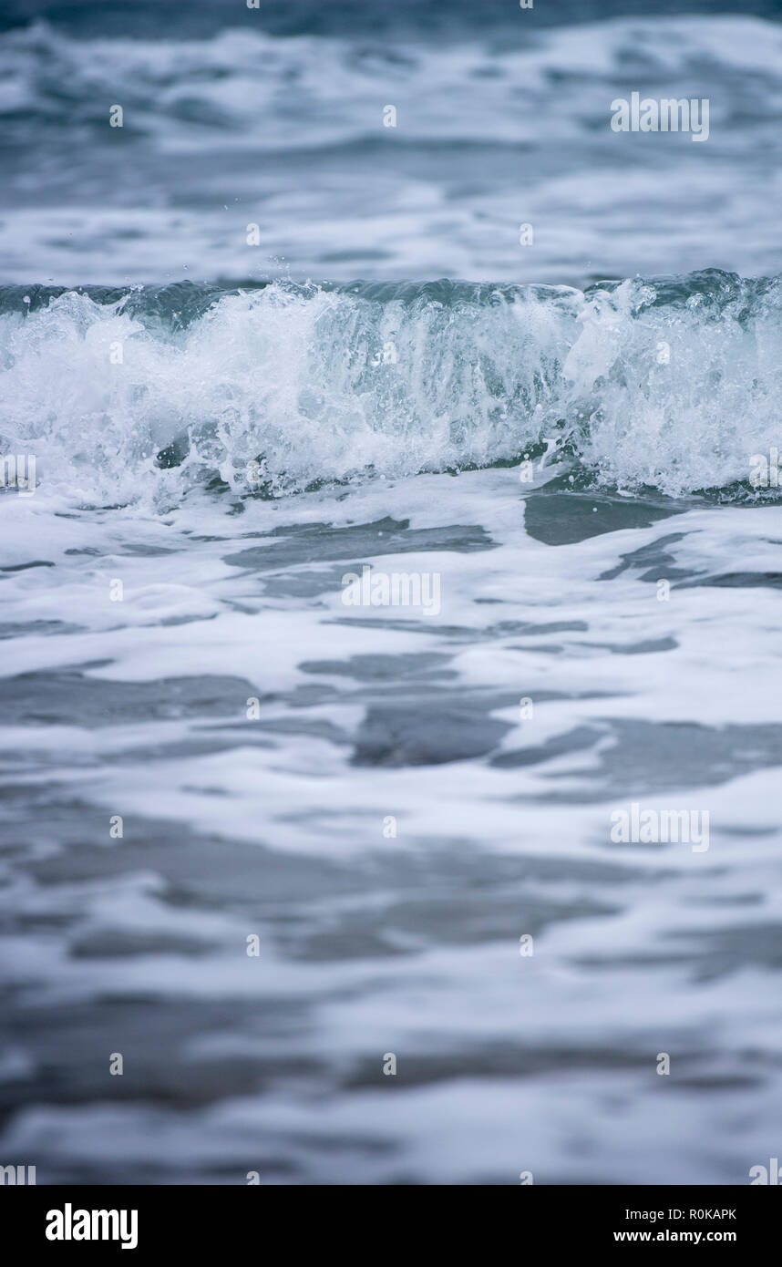 Tide splashing hi-res stock photography and images - Alamy