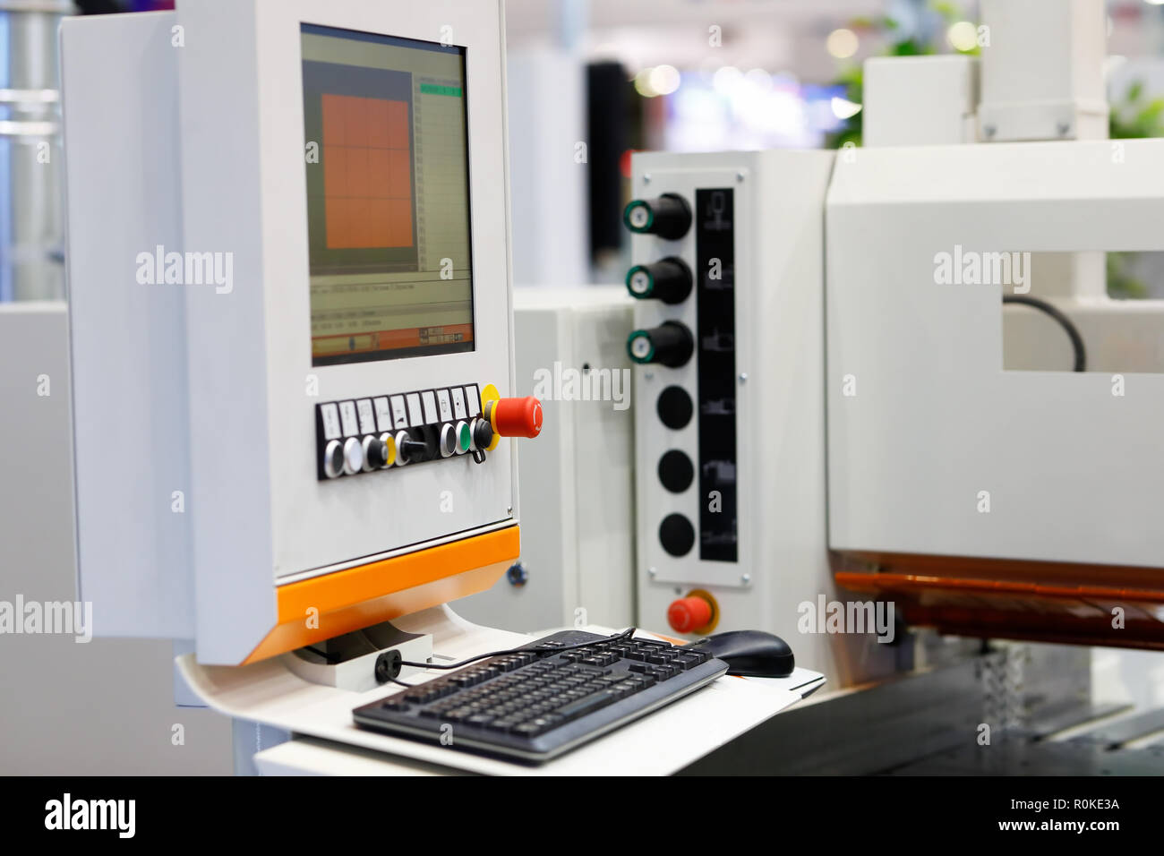 Machinery cnc hi-res stock photography and images - Alamy