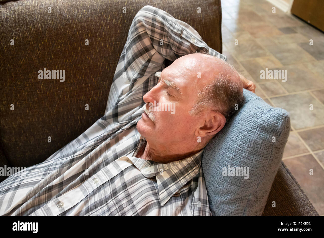 Only sofas hi-res stock photography and images - Alamy