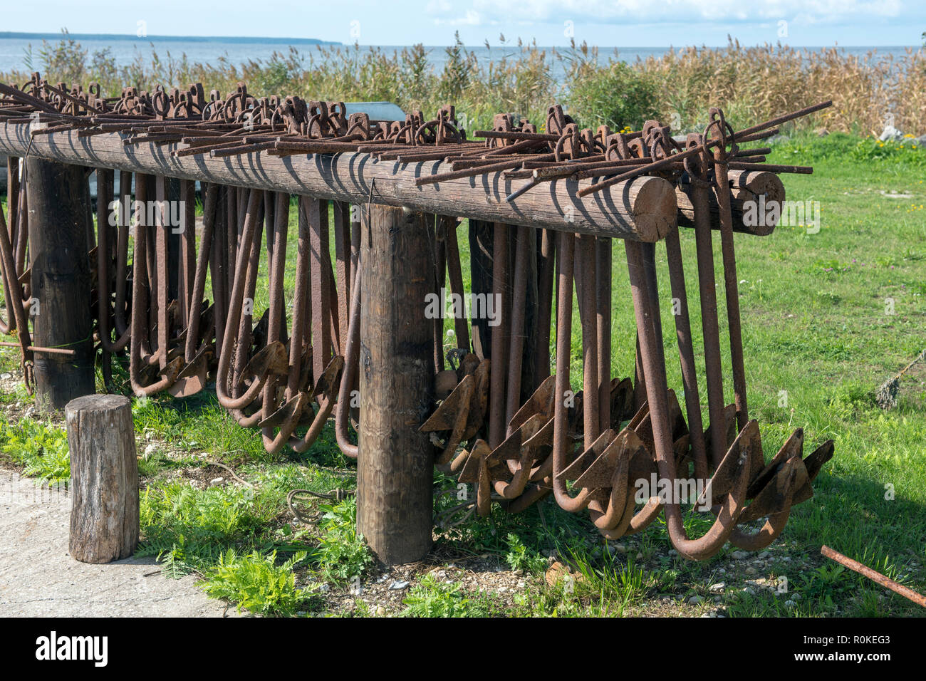 Rusty anchors hi-res stock photography and images - Alamy