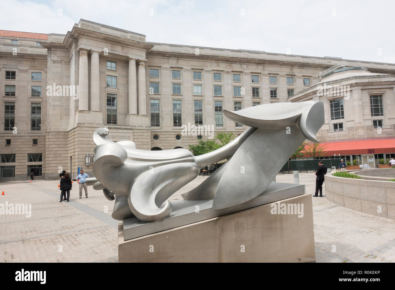 Ronald Reagan building and International Trade Center Washington DC ...
