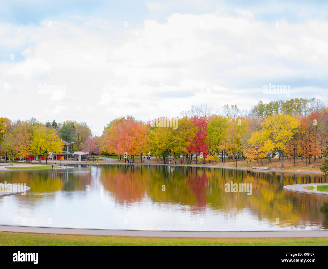 Beaver lake at the top of Mont-Royal, as foliage bursts with autumn ...