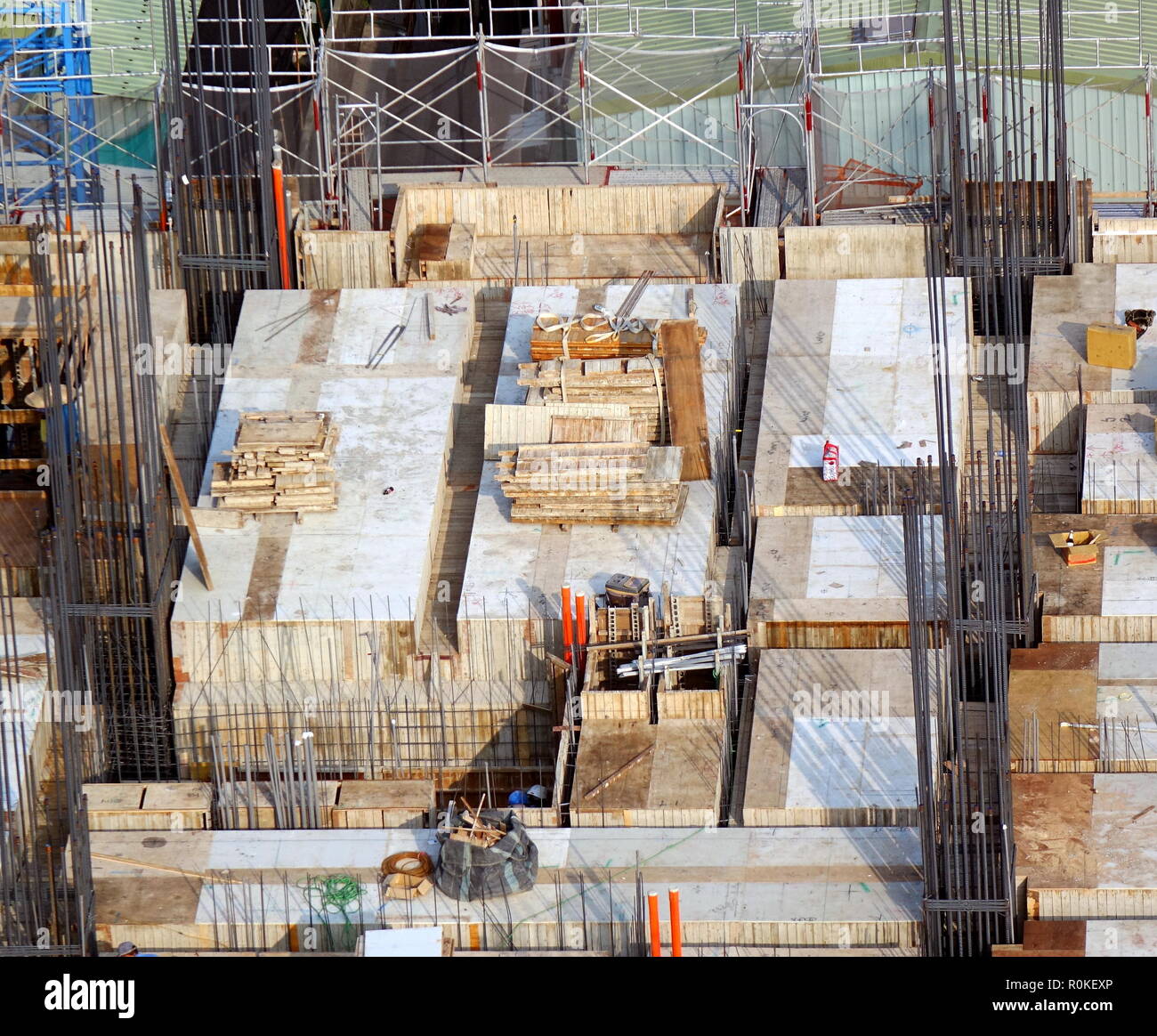 Construction site for apartment building seen from above Stock Photo ...