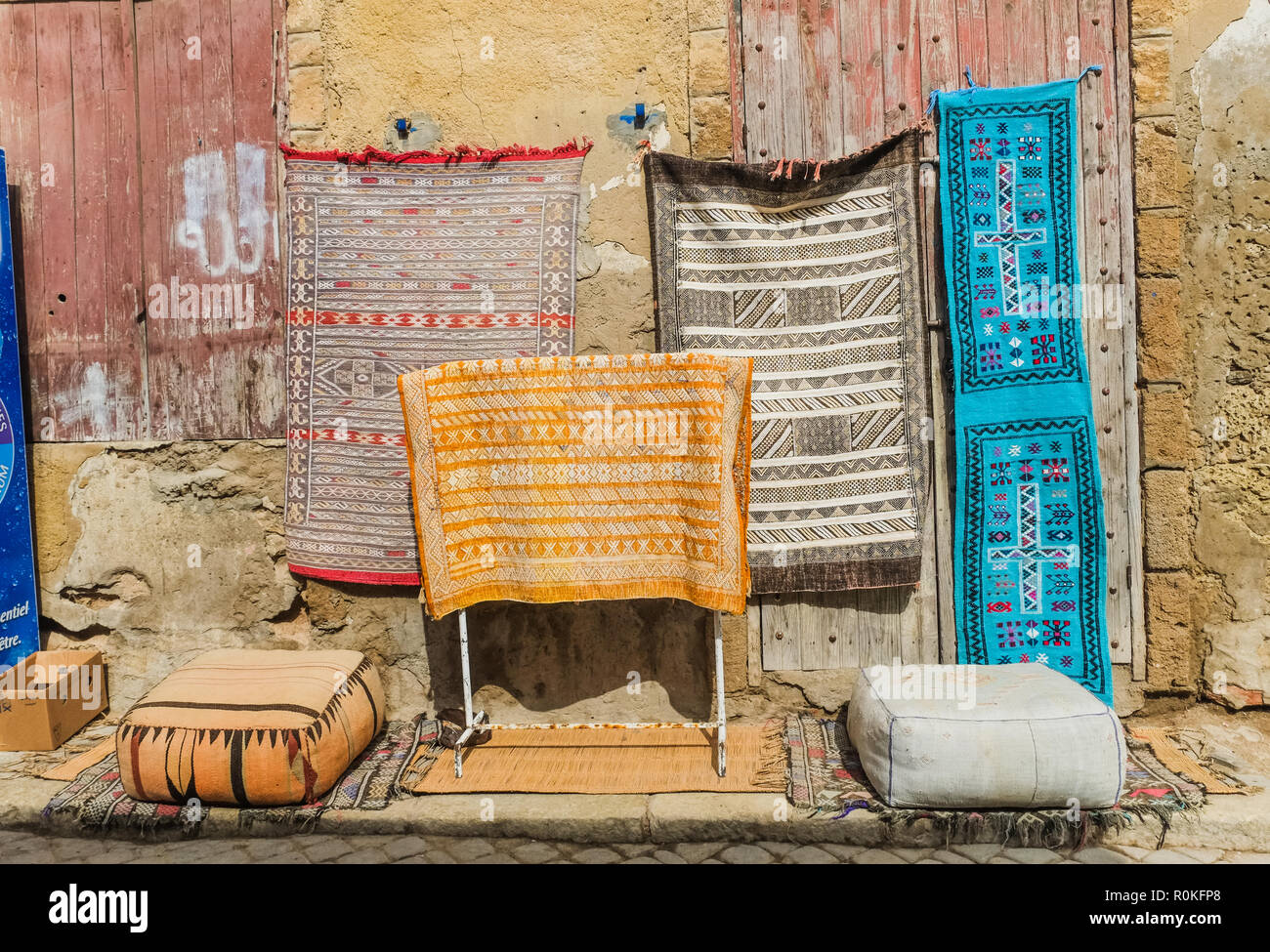 Moroccan rugs hi-res stock photography and images - Alamy