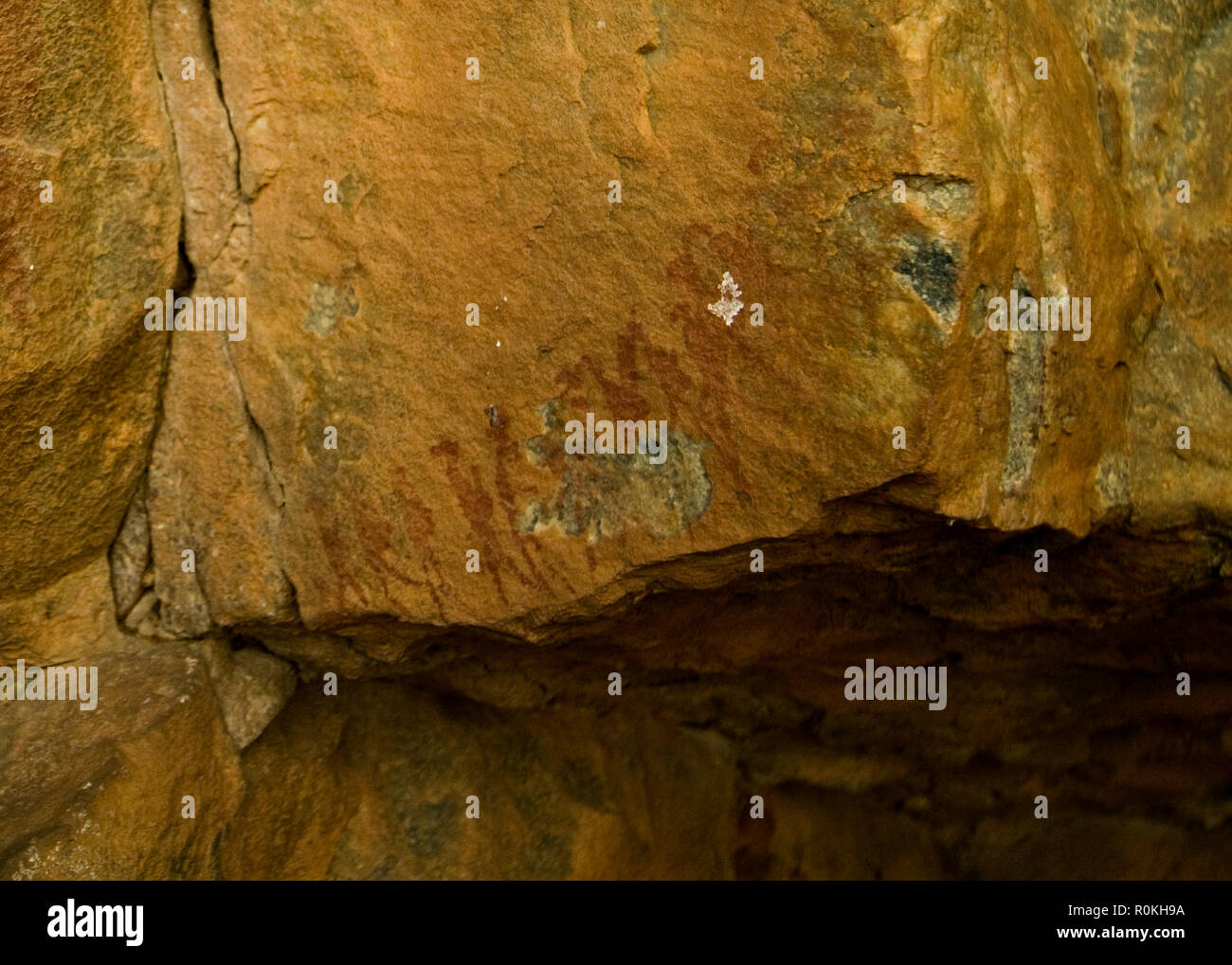 Rock art of cliff face Stock Photo - Alamy