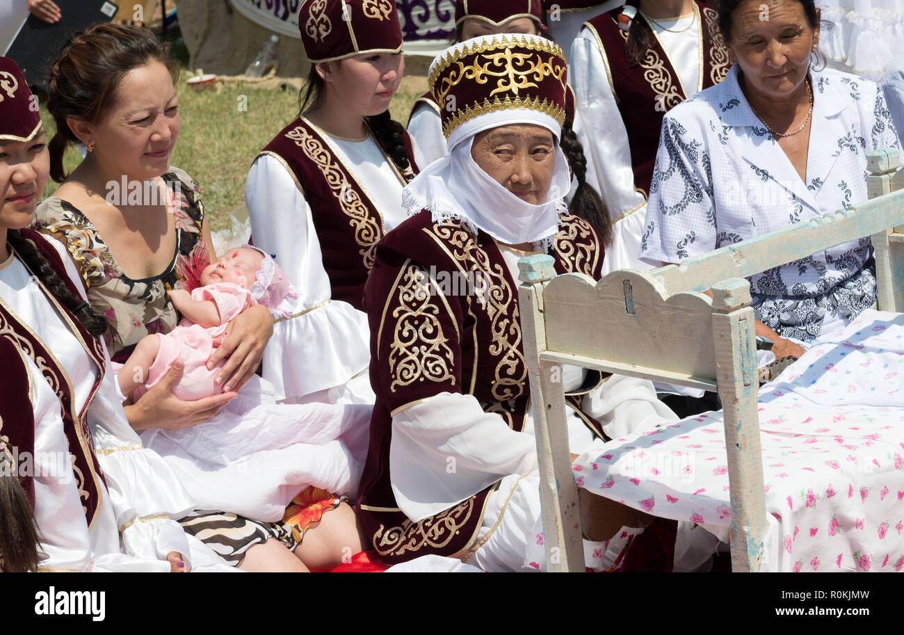 Kazakh national costume hi-res stock photography and images - Alamy