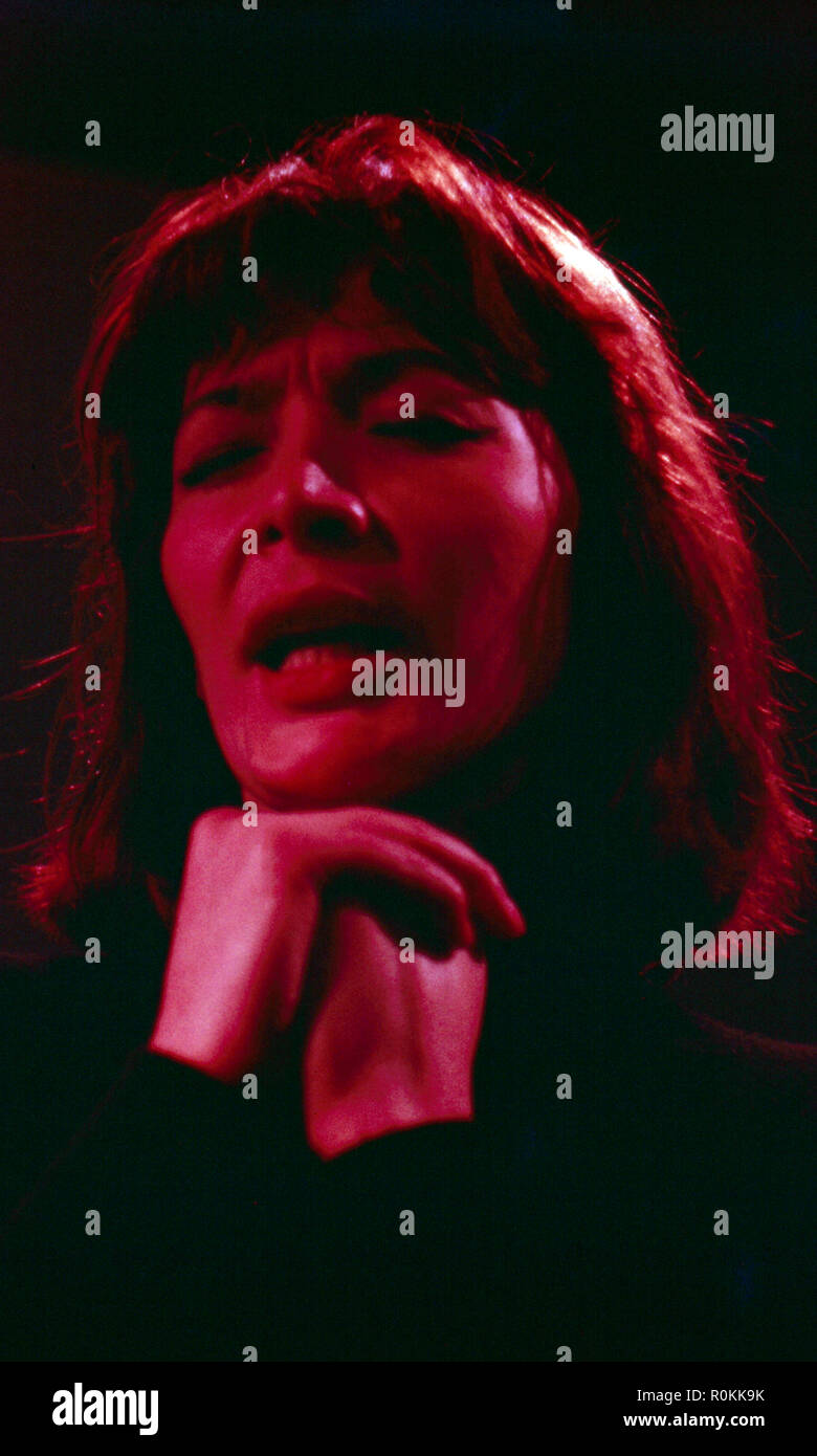 Juliette Greco, französische Chansonsängerin und Schauspielerin, bei ...