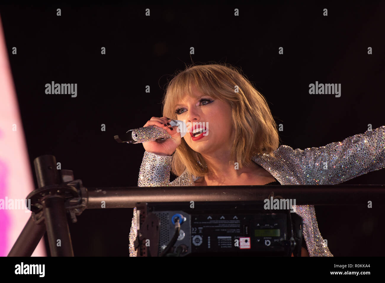 Eve taylor hi-res stock photography and images - Alamy