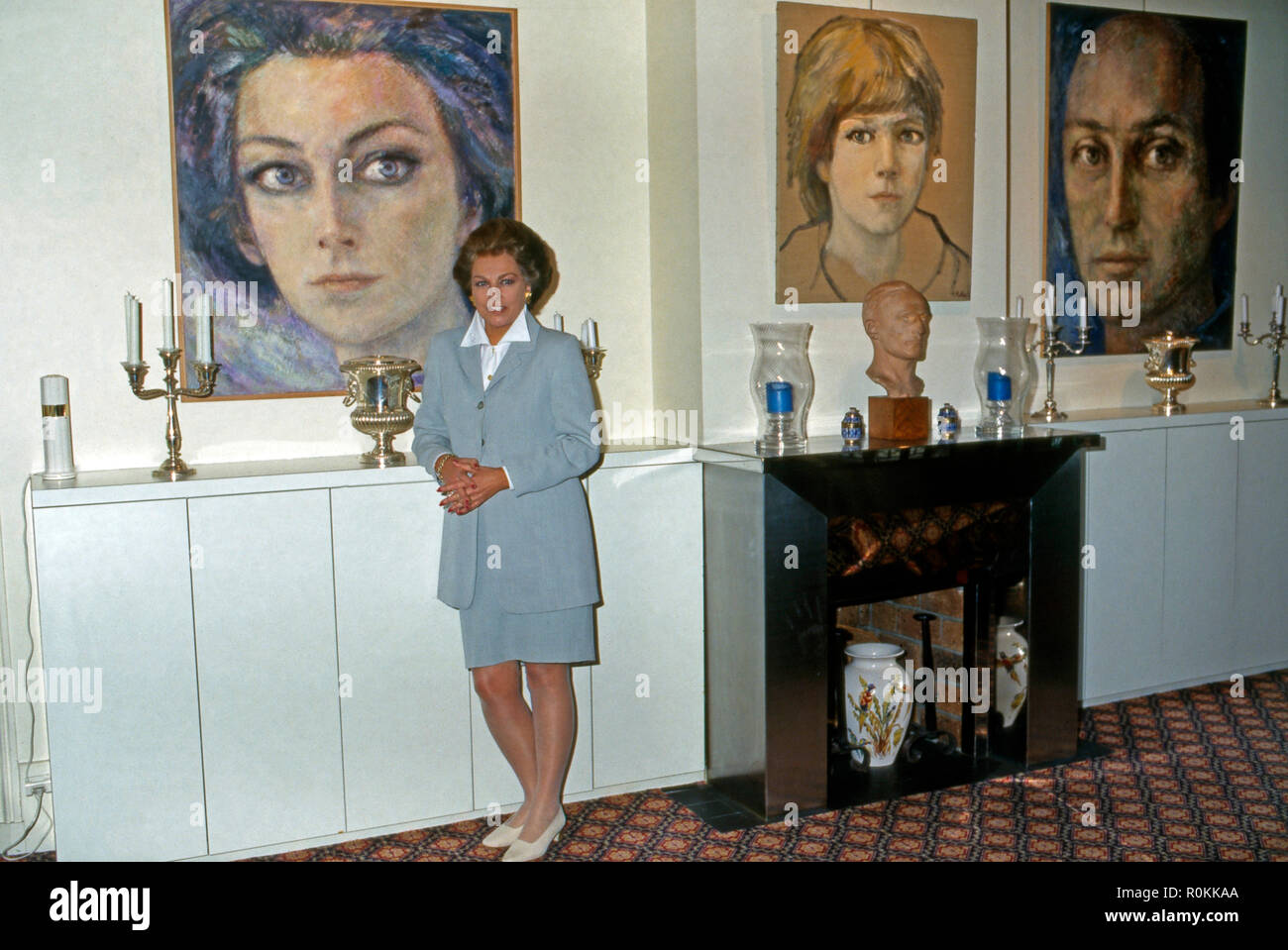 Barbara Prinzessin von Jugoslawien in Paris, Frankreich 2001. Barbara ...