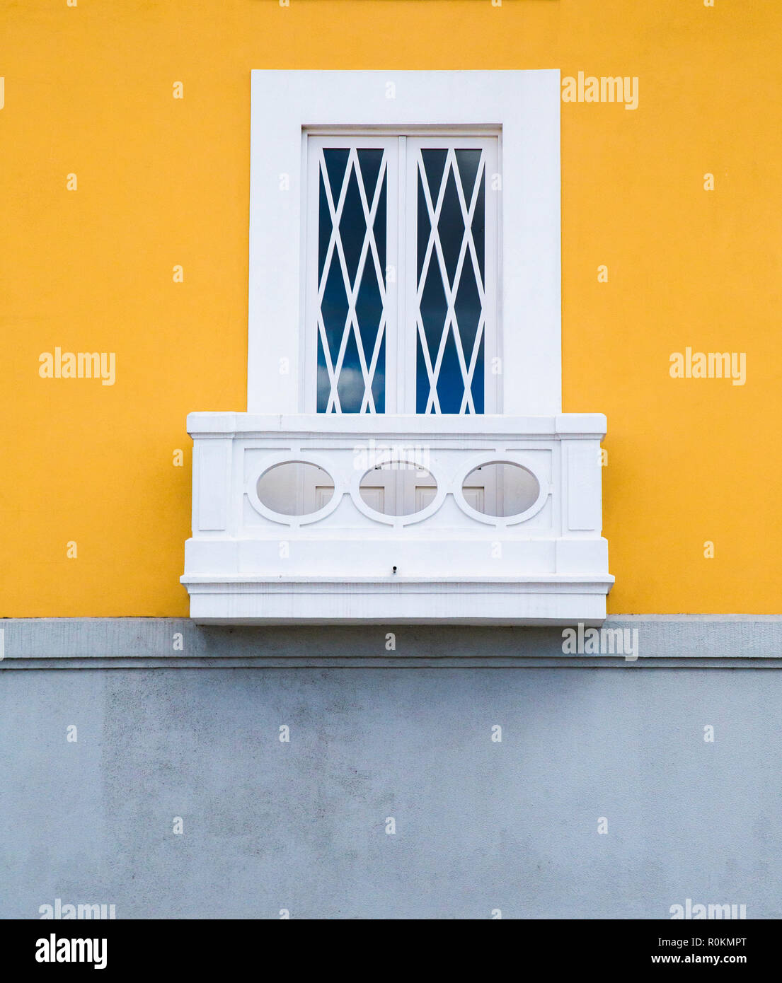 Suburban window hi-res stock photography and images - Alamy