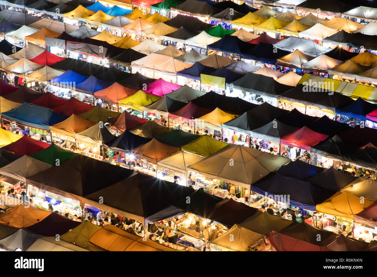 Ratchada Rot Fai Night Market Stock Photo - Alamy