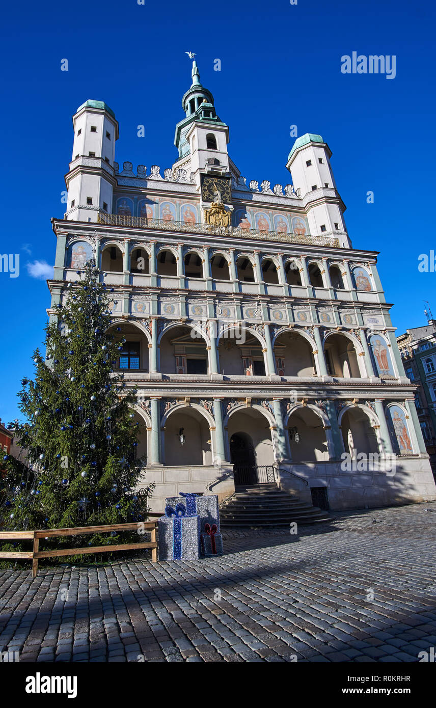 facade of the Renaissance town hall building with Christmas tree in ...
