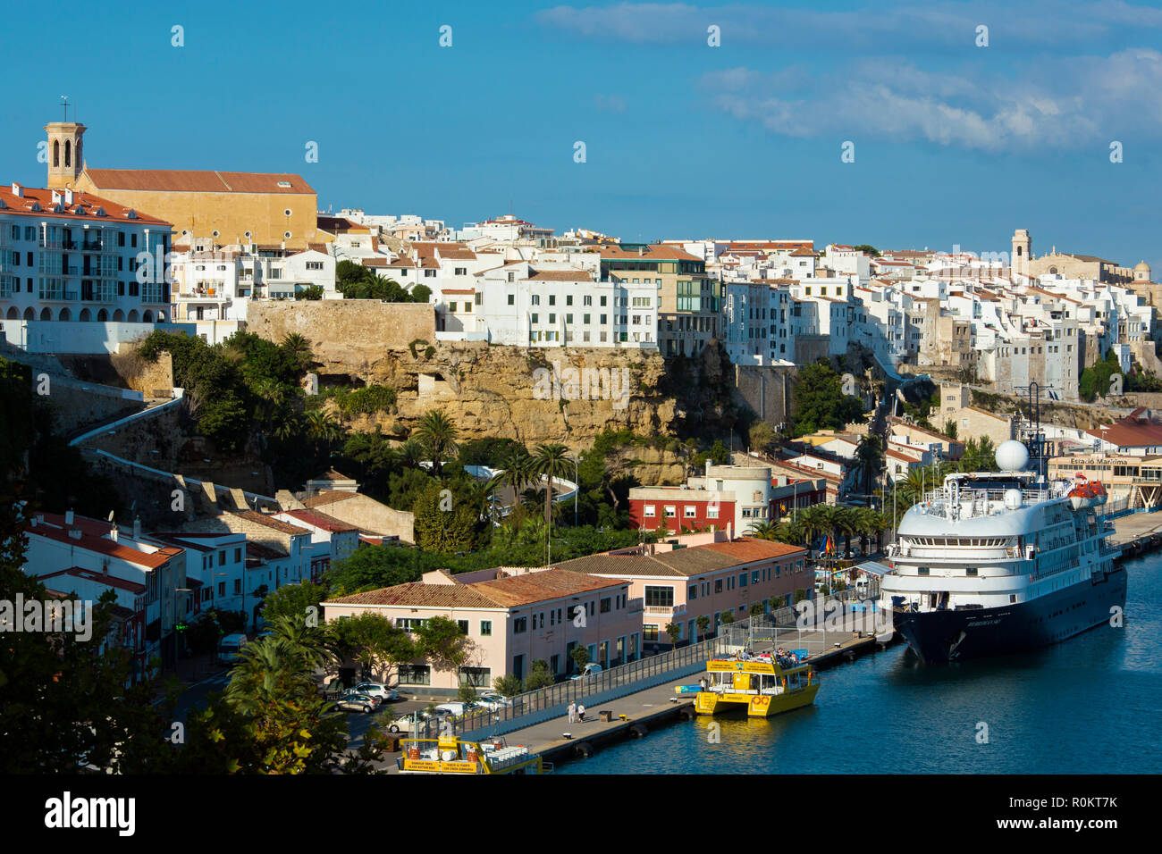 A cruise ship mooring in the harbour of Port Mahon Stock Photo - Alamy