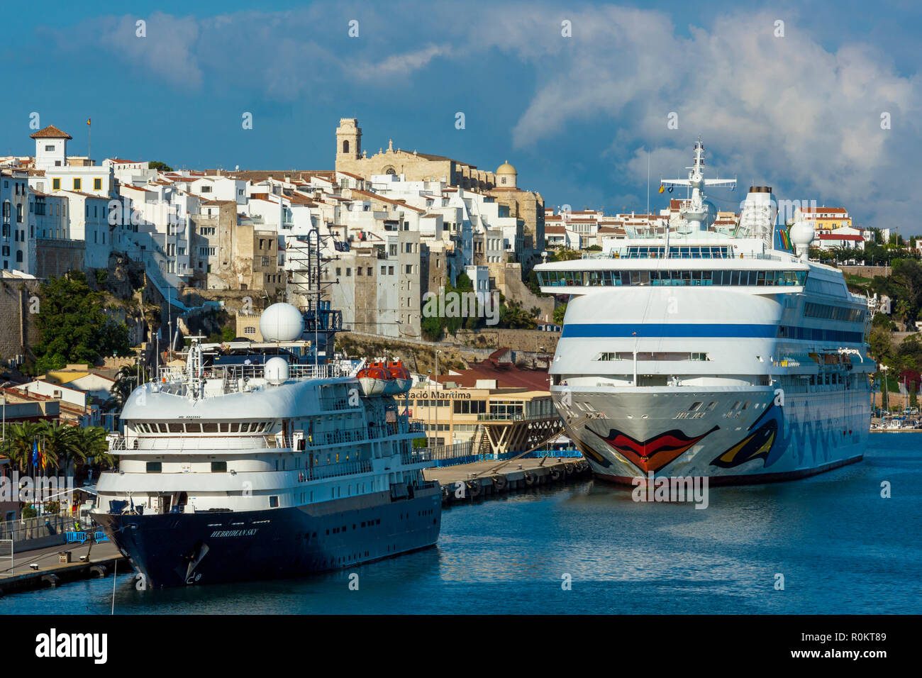 A cruise ship mooring in the harbour of Port Mahon Stock Photo - Alamy