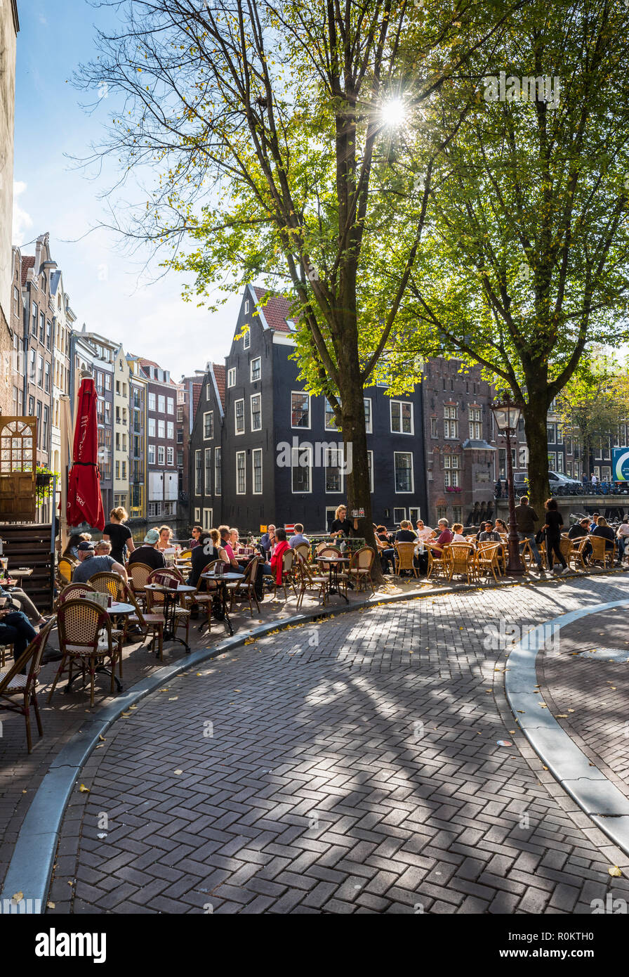 Exterior blur of street coffee shop hi-res stock photography and images ...