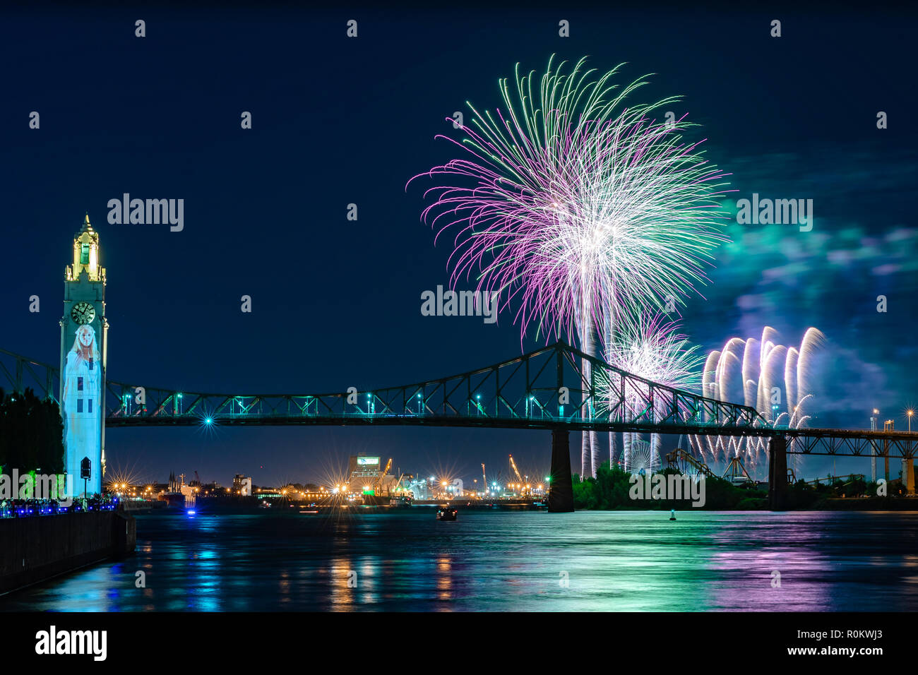 Montreal fireworks new years eve hi-res stock photography and images ...