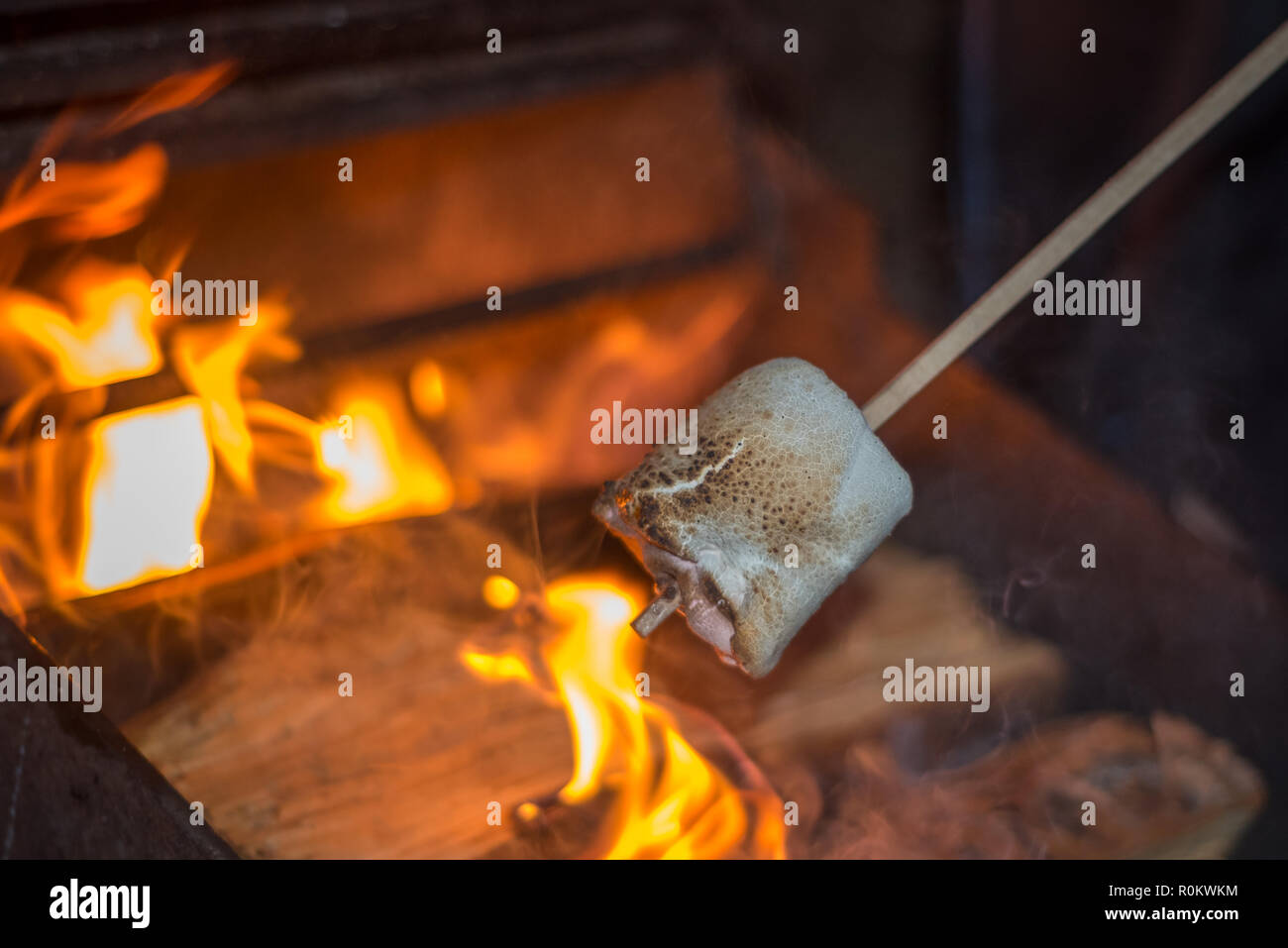 Marshmallow stick fire hi-res stock photography and images - Alamy