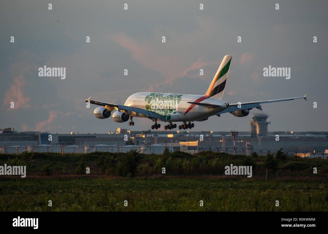 A380 plane sunset hi-res stock photography and images - Alamy
